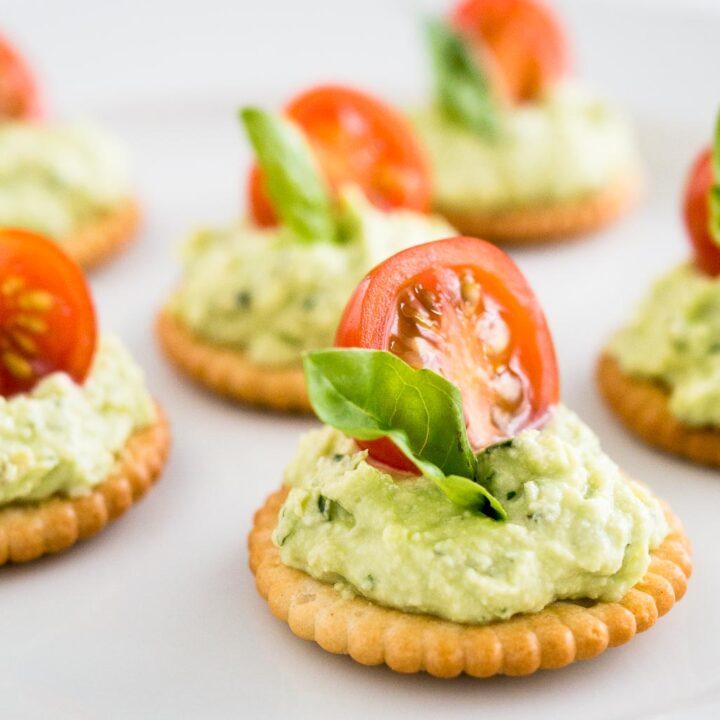 Easy 10-minute Feta Tomato Bites | Plated Cravings
