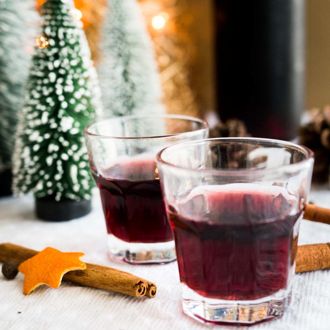 Glühwein (German Mulled Wine) - Plated Cravings